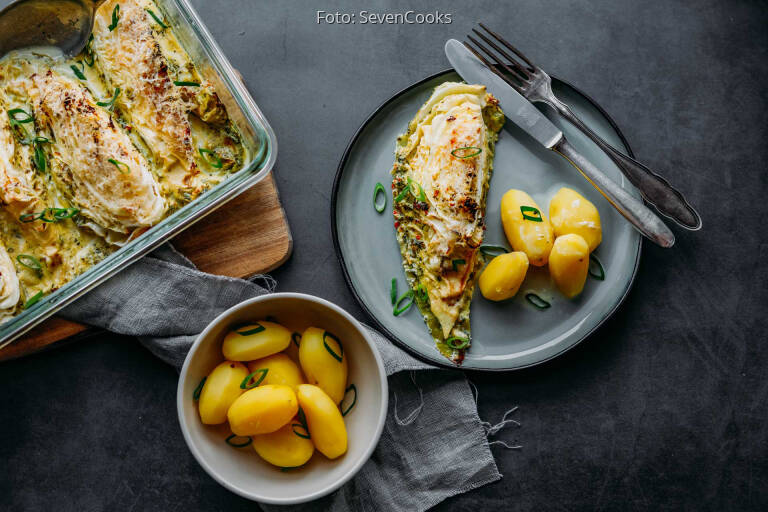 Gebackener Spitzkohl mit Salzkartoffeln von SevenCooks