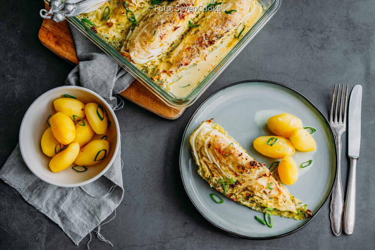 Gebackener Spitzkohl mit Salzkartoffeln von SevenCooks